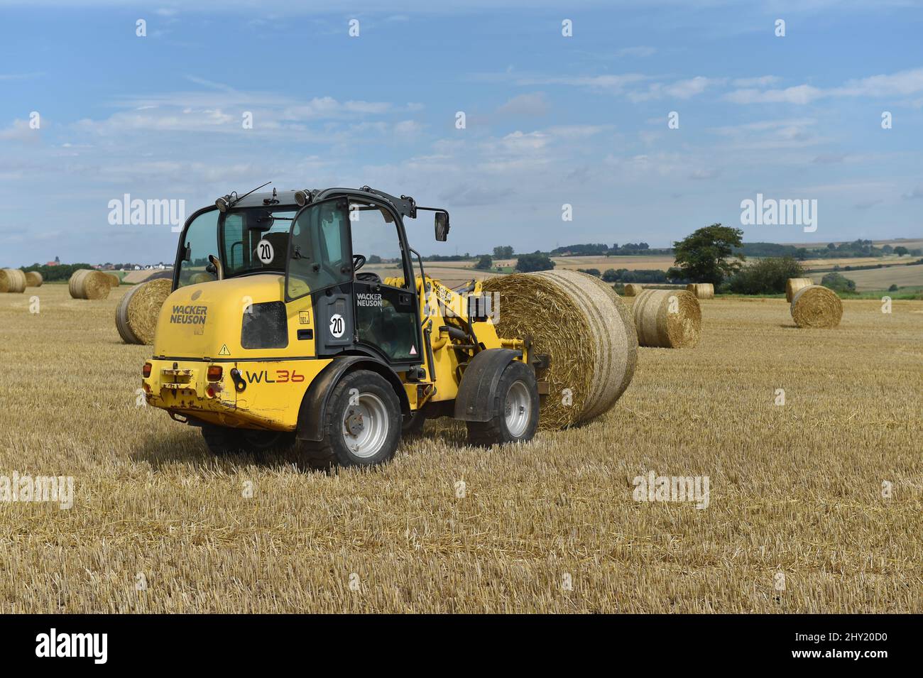 Transport Round Bales Stock Photo - Alamy