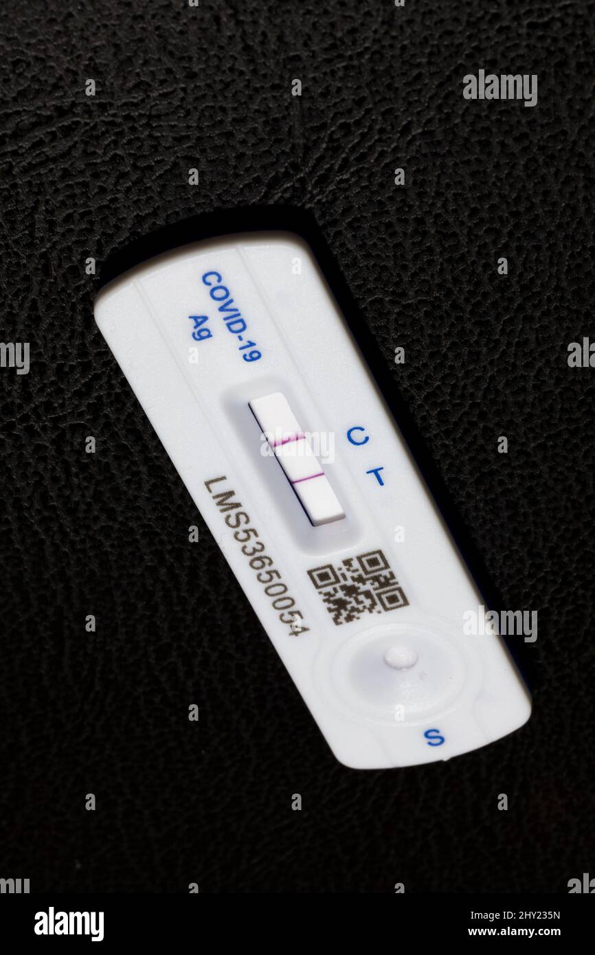 Positive Covid 19 lateral flow test / rapid lateral flow antigen ...