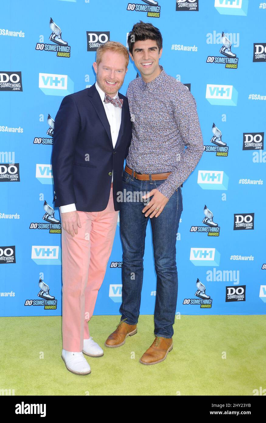 Jesse Tyler Ferguson and Justin Mikita arrives to the 2013 Do Something ...