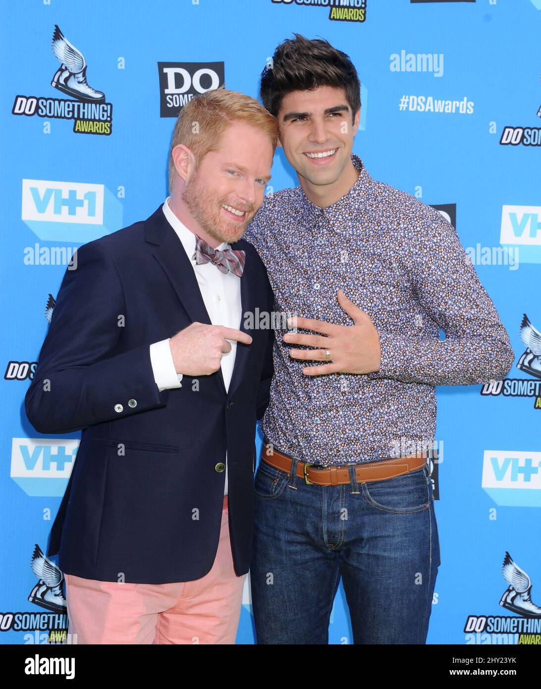Jesse Tyler Ferguson and Justin Mikita arrives to the 2013 Do Something ...