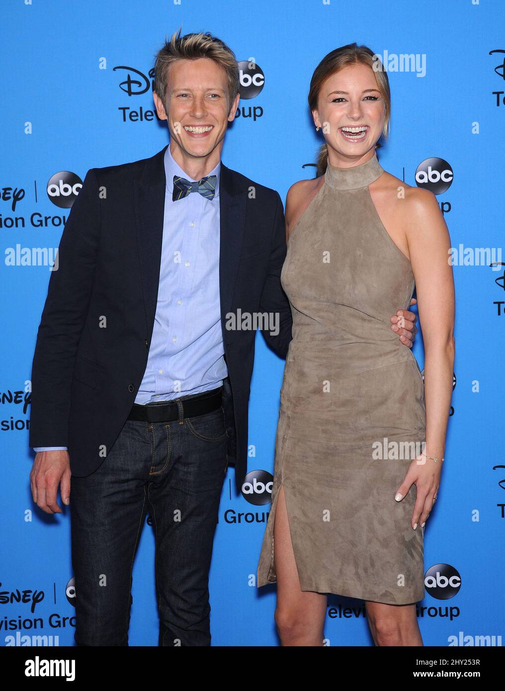 Gabriel mann and emily vancamp hi-res stock photography and images - Alamy