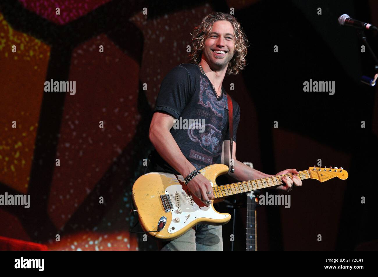 Craig James in concert at the PNC arena in Raleigh, North Carolina ...