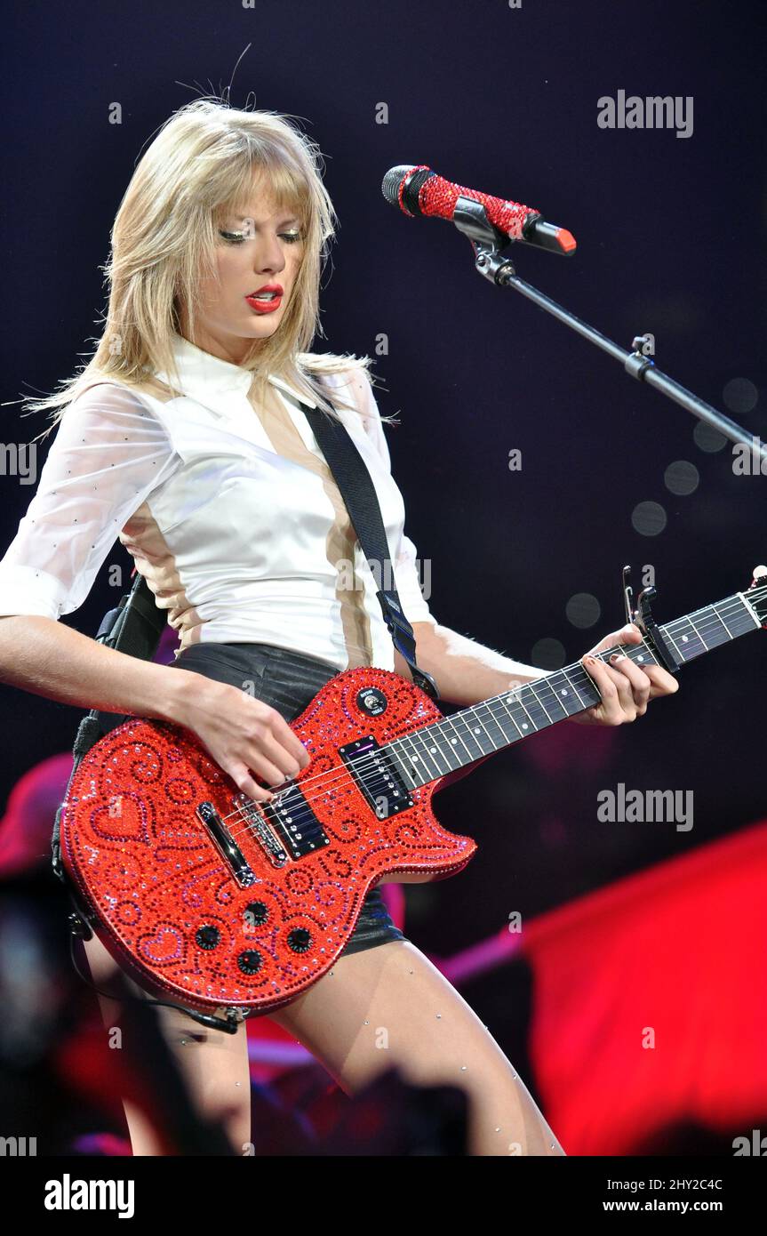 Taylor Swift in concert at the PNC arena in Raleigh, North Carolina ...
