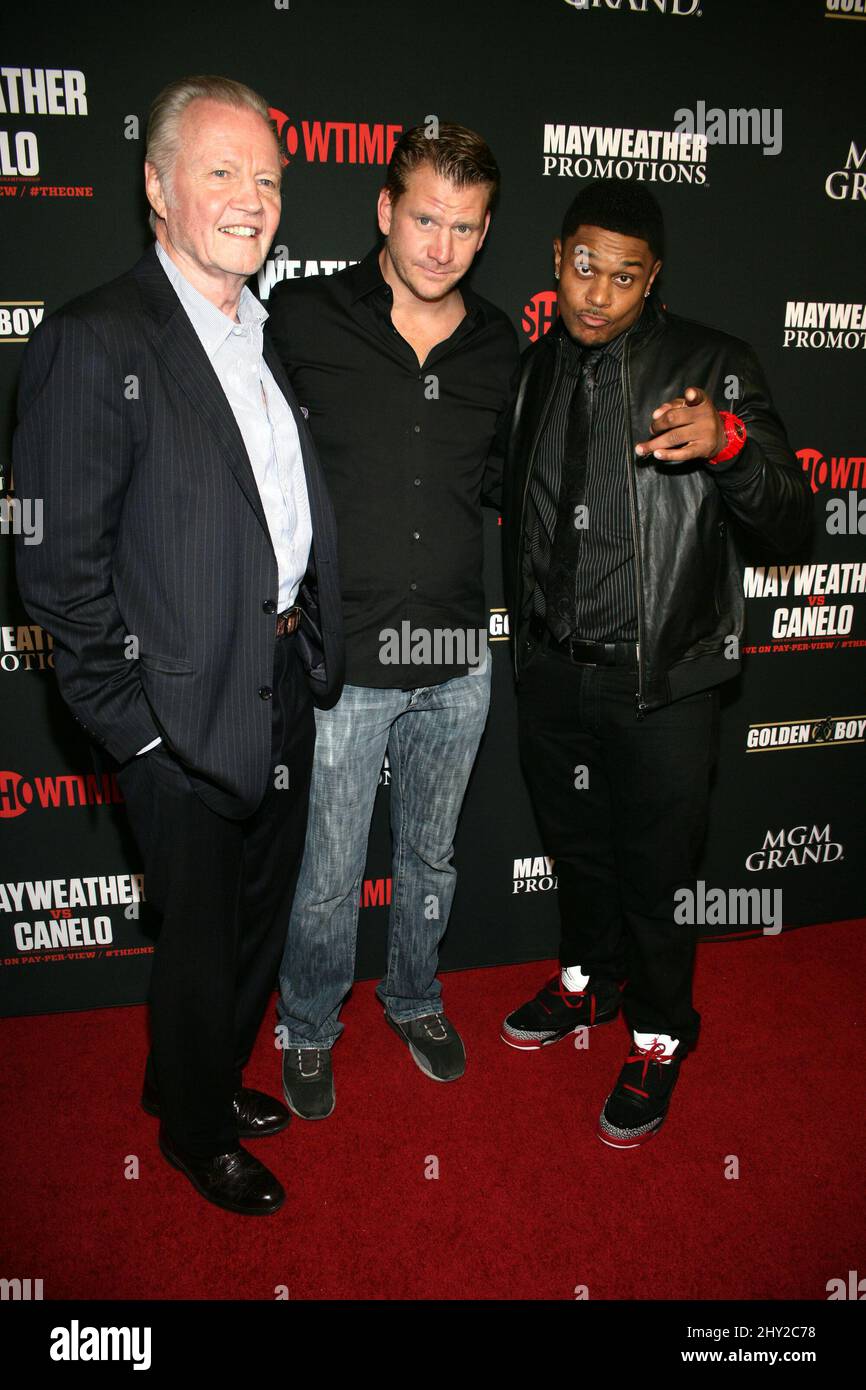 Jon Voight, Dash Mihok, Pooch Hall attending the Floyd Mayweather Jr ...