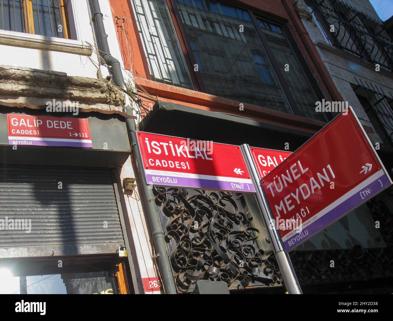 Traffic signs in istanbul hi-res stock photography and images - Alamy