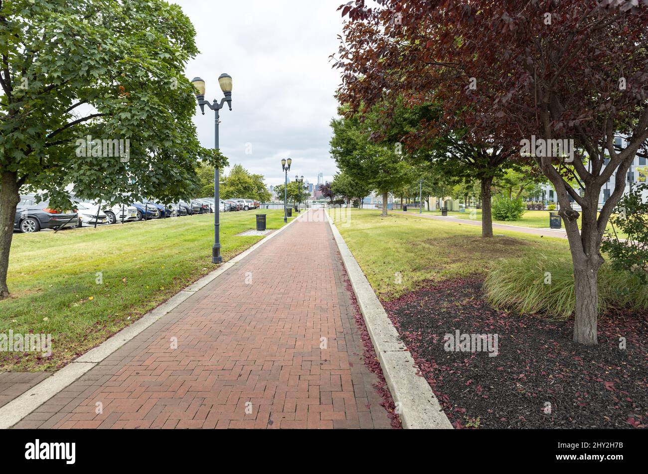 Accessible pathway hi-res stock photography and images - Alamy