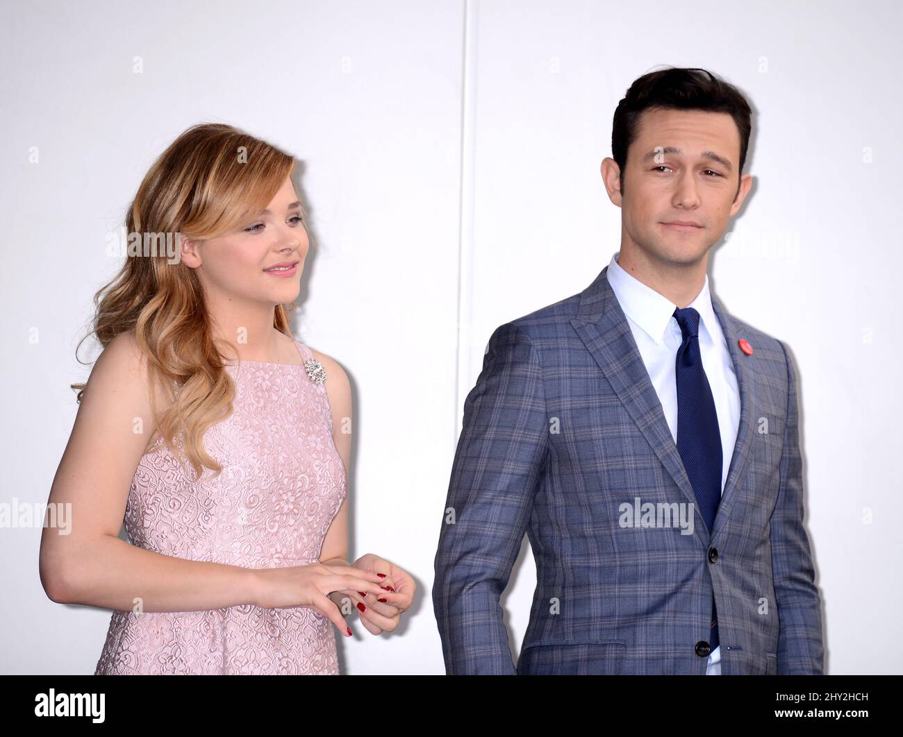 Chloe grace moretz and joseph gordon levitt hi-res stock photography ...