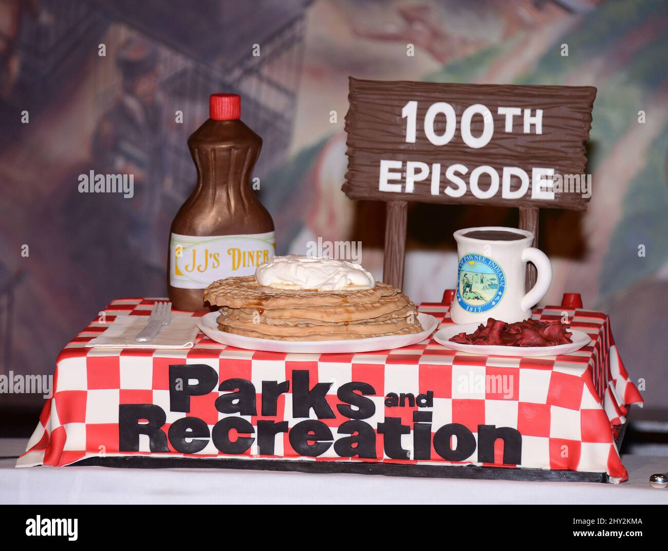 Cake at the Parks and Recreation 100th episode celebration at CBS ...