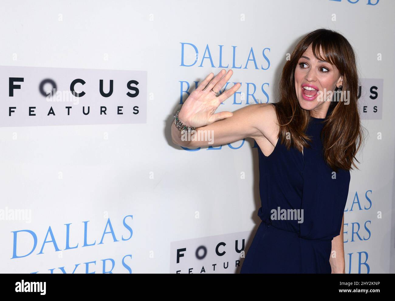 Jennifer Garner arrives to the premiere of 'Dallas Buyers Club' in Los ...