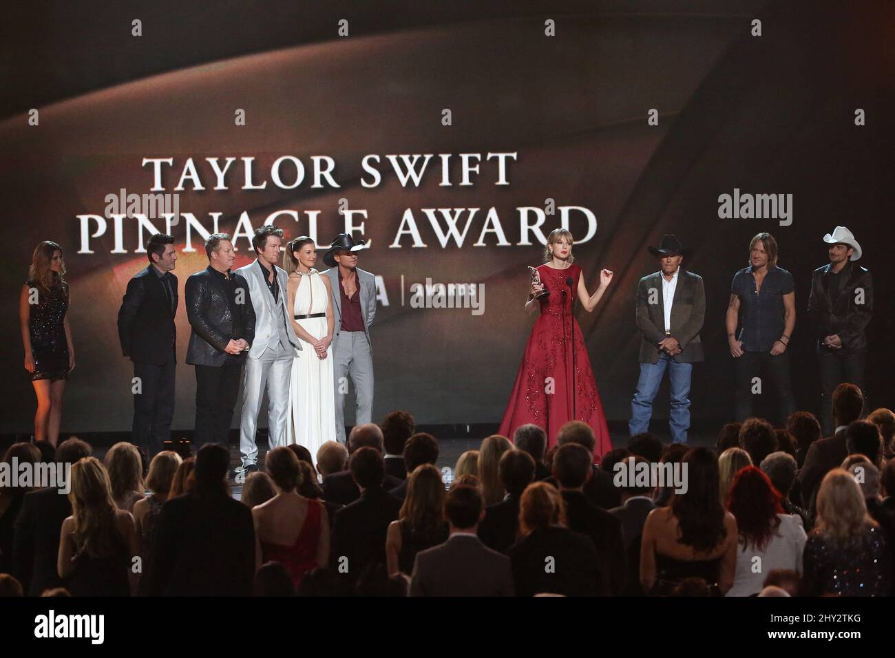 Taylor swift faith hill hi-res stock photography and images - Alamy