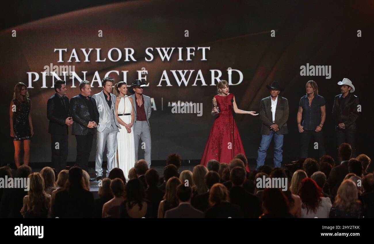 Taylor swift rascal flatts hi-res stock photography and images - Alamy