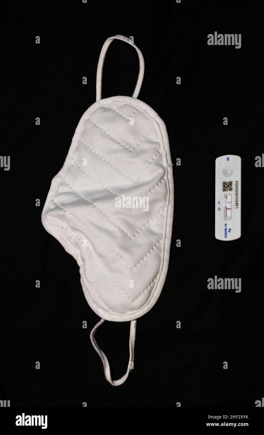 Positive Covid 19 lateral flow test / rapid lateral flow antigen ...