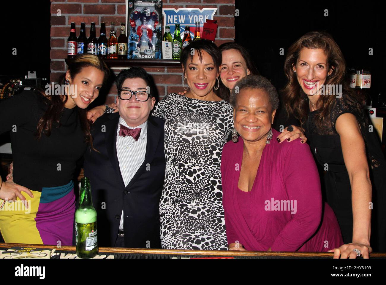 Dascha Polanco, Lea DeLaria, Selenis Levya, Maria Dizia, Michelle Hurst ...