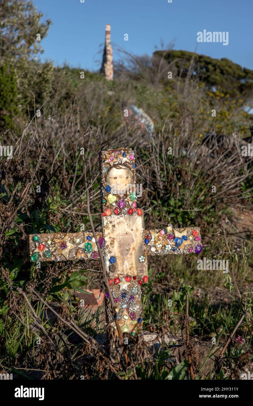The Albany Bulb is a unique waterfront park located along the San ...