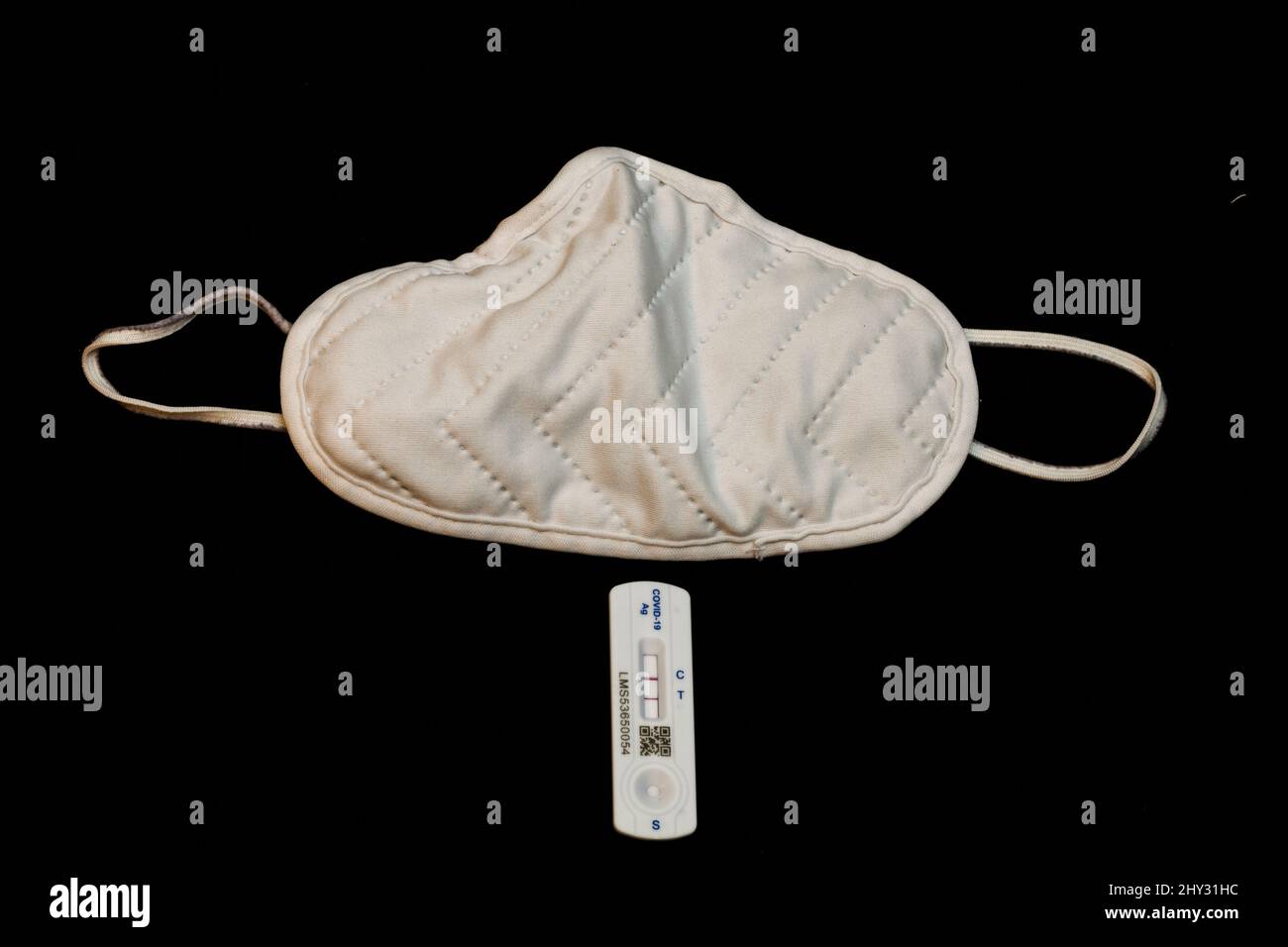 Positive Covid 19 lateral flow test / rapid lateral flow antigen ...