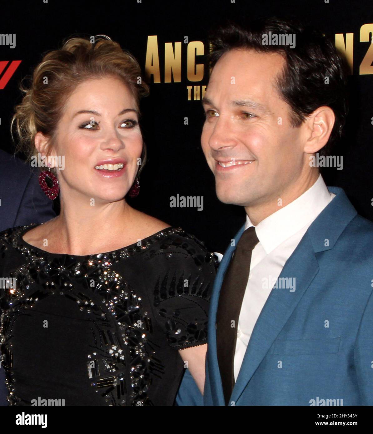 Christina applegate paul rudd attending premiere anchorman 2 hi-res ...