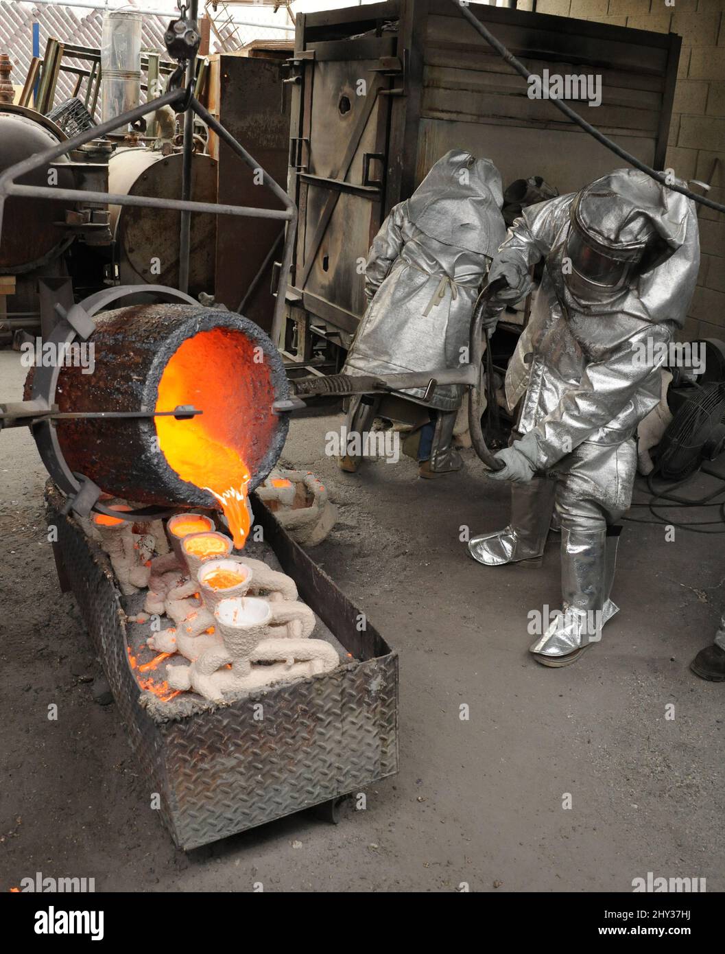 Casting of the bronze Actor, the Screen Actors Guild Awards statuette ...