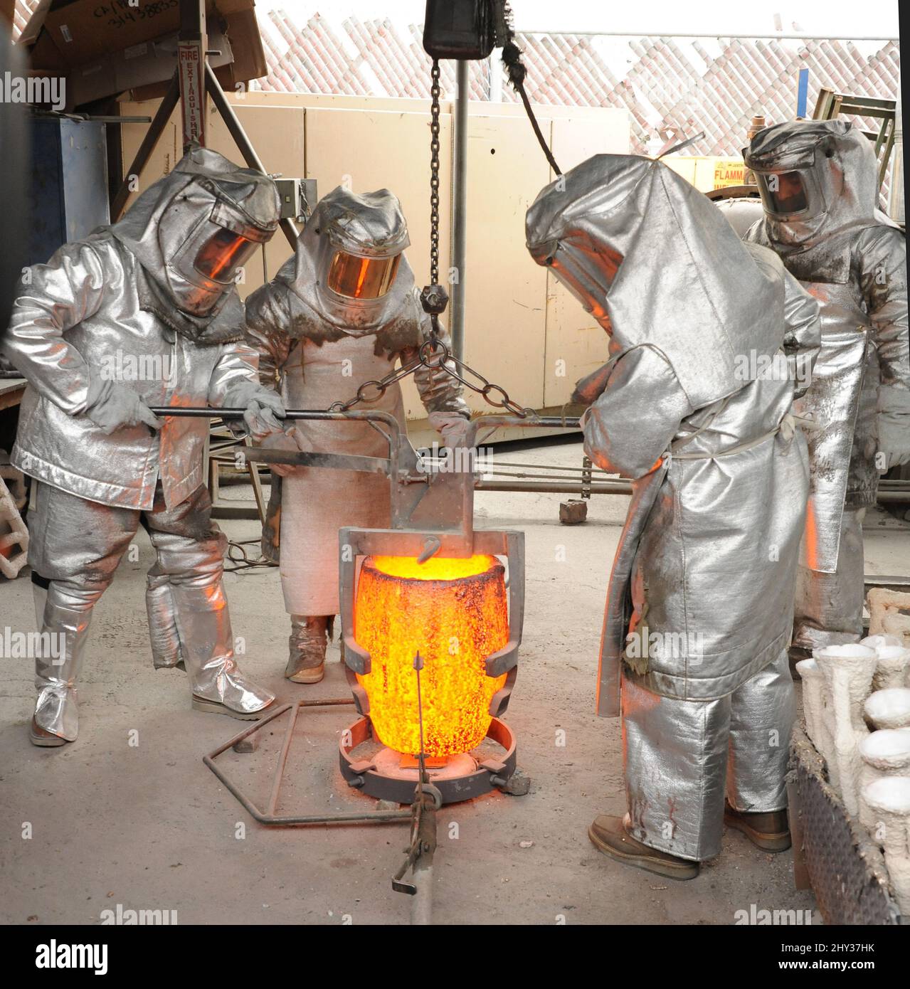 Casting of the bronze Actor, the Screen Actors Guild Awards statuette ...