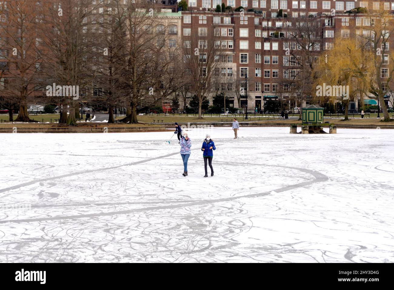 Frozen pond boston public garden hi-res stock photography and images ...