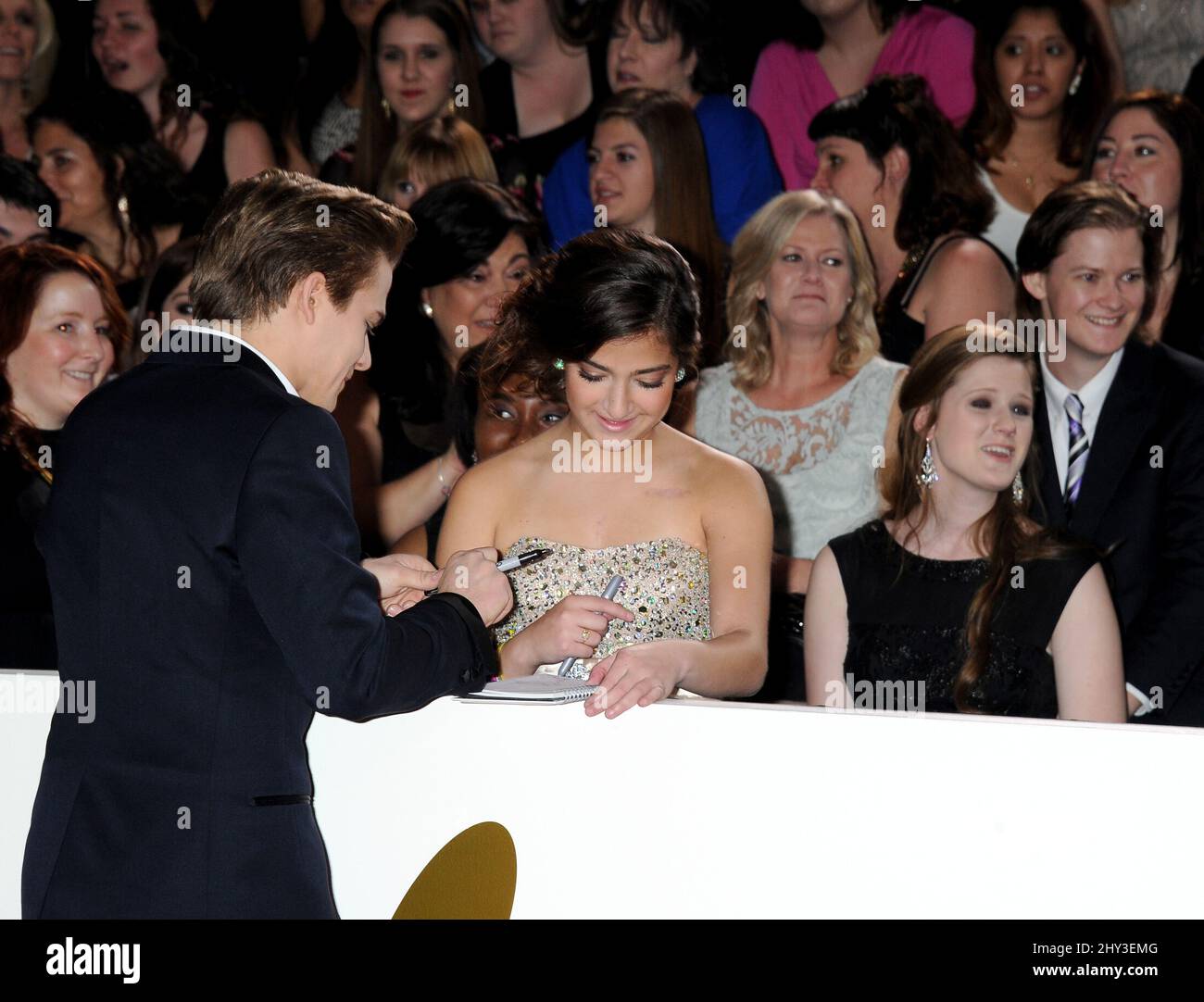 Hunter Hayes arrives at the 56th annual Grammy Awards at Staples Center ...