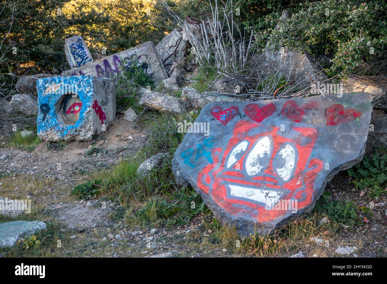 The Albany Bulb is a unique waterfront park located along the San ...