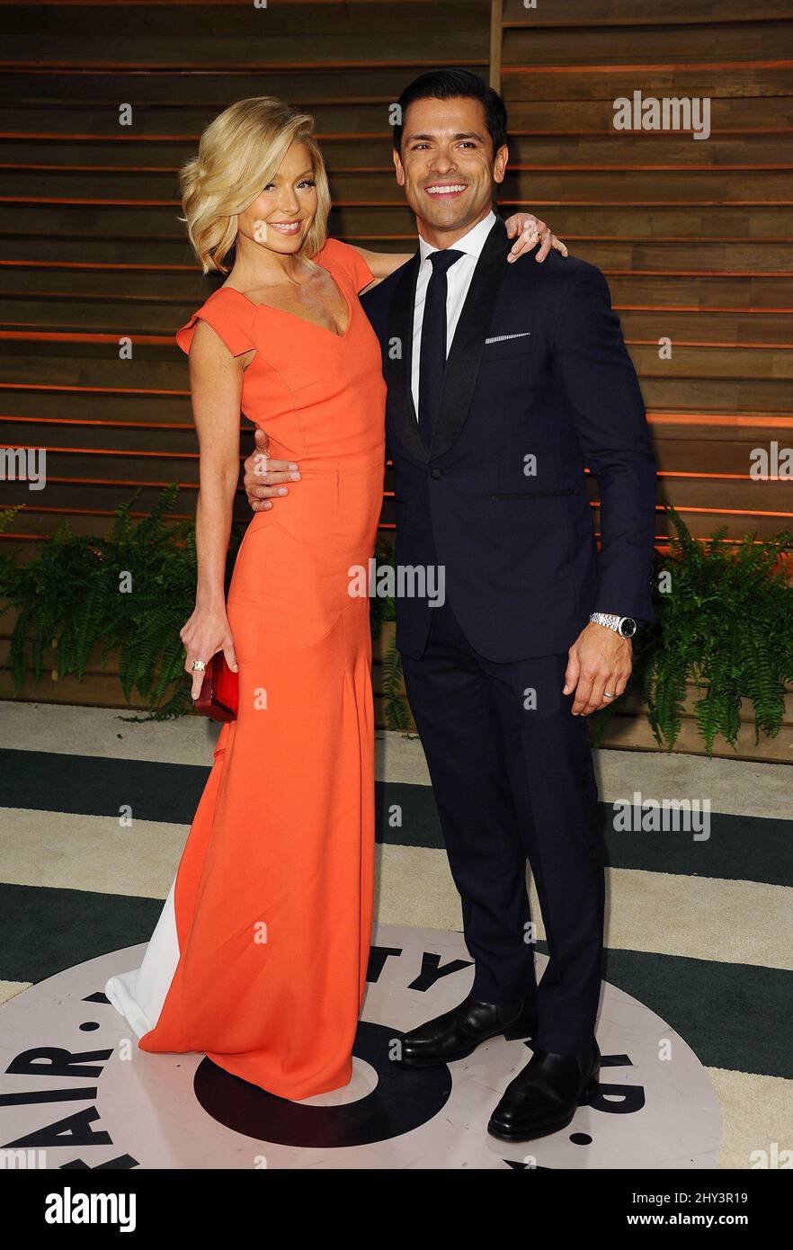 Kelly Ripa and Mark Consuelos attending the Vanity Fair Oscar Party ...