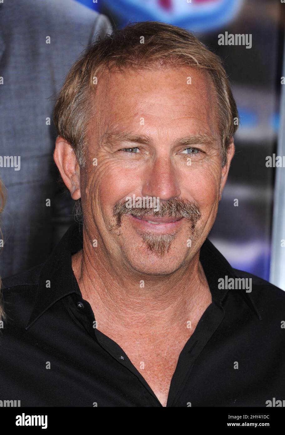 Draft day kevin costner hi-res stock photography and images - Alamy