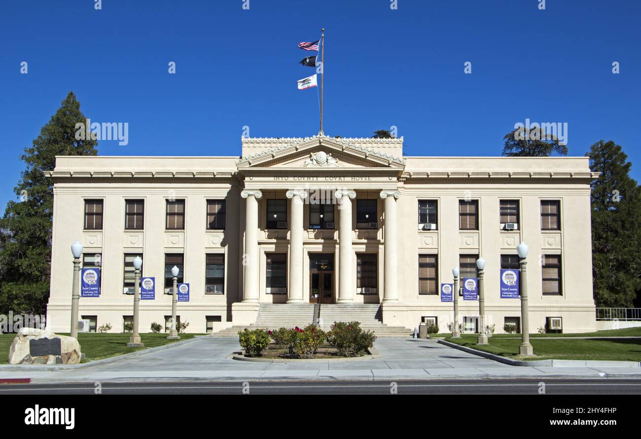 Country courthouse hi-res stock photography and images - Alamy
