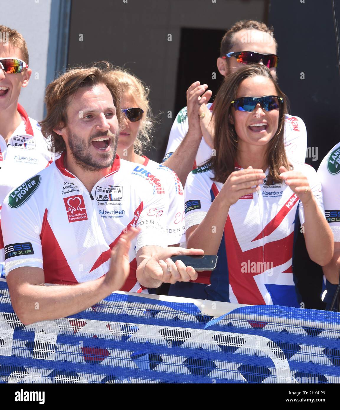 Pippa Middleton starts the 3,000 miles cycle across the United States ...