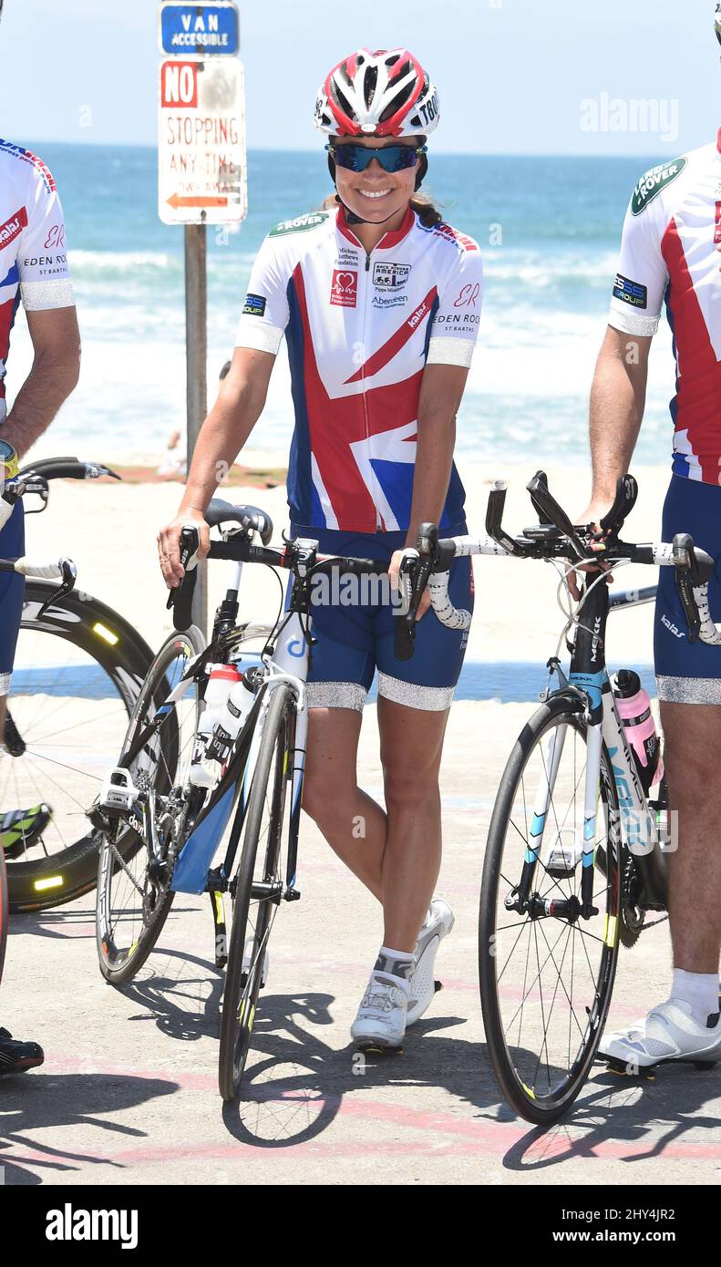 Pippa Middleton starts the 3,000 miles cycle across the United States ...