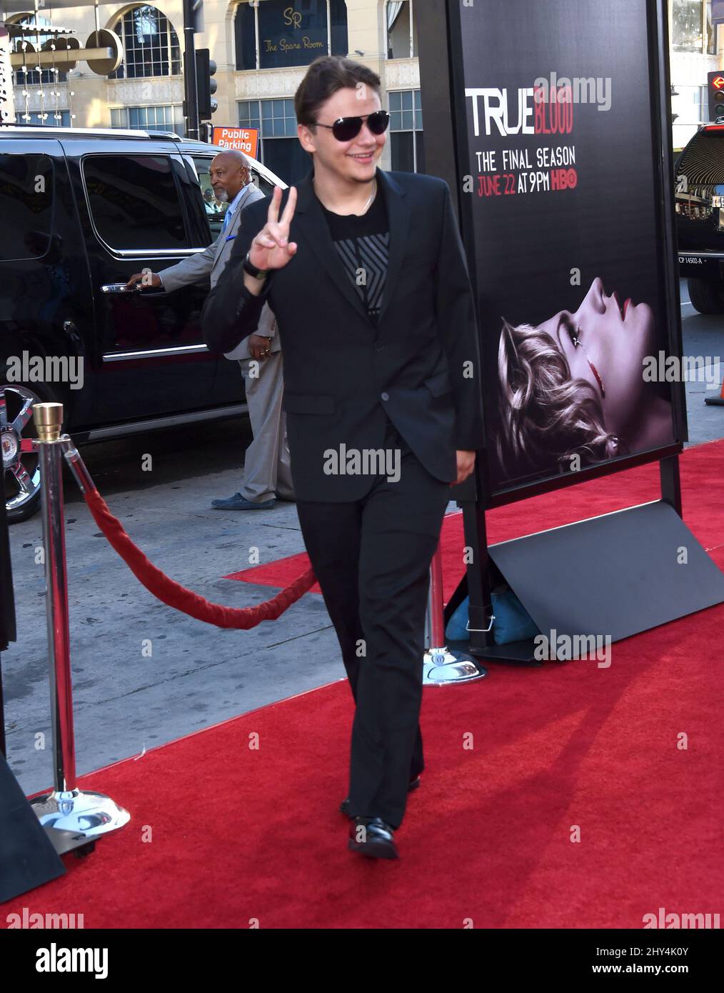 Prince MIchael Jackson attending the premiere for the seventh and final ...