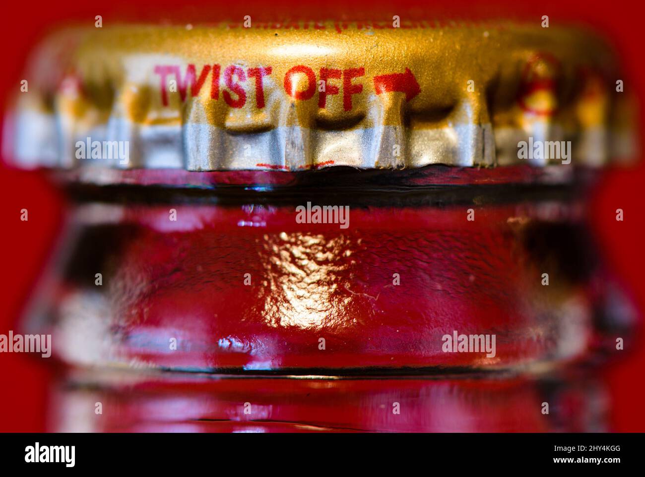 Twist cap hi-res stock photography and images - Alamy