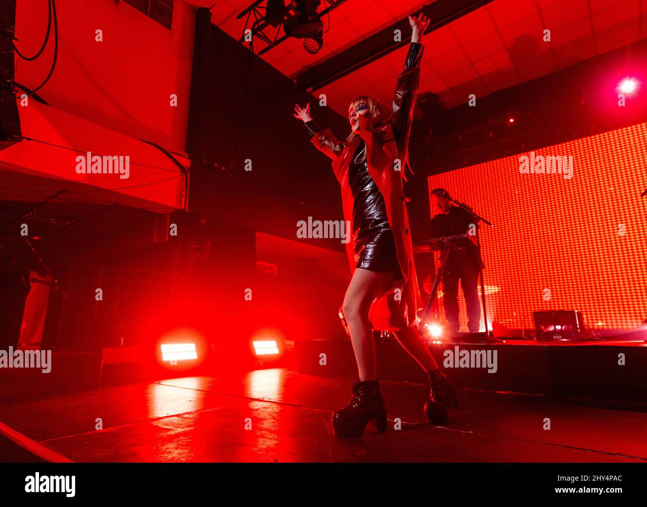 CHVRCHES perform Live at the Edinburgh O2 Academy on Monday 14th March ...