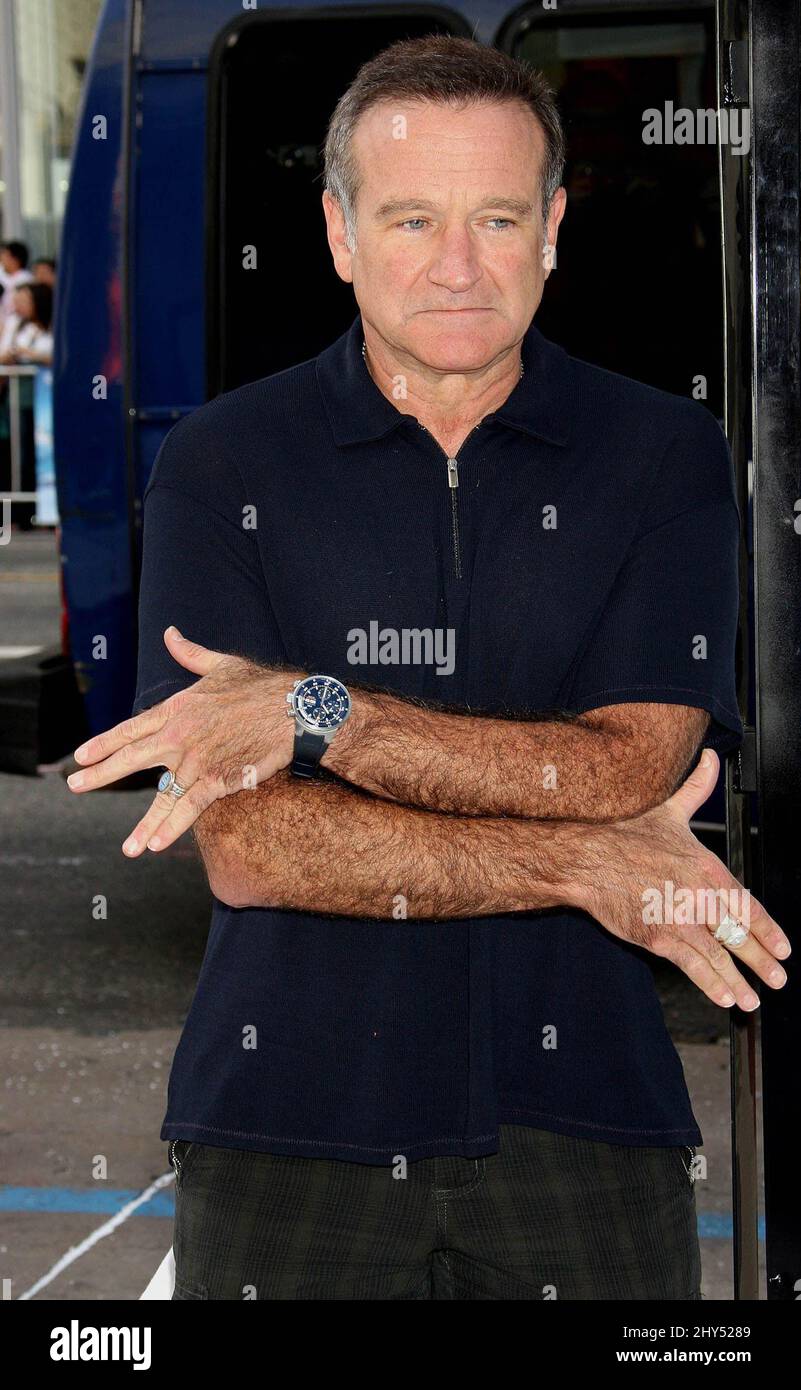 FILE PHOTO: Robin Williams dies age 63. Robin Williams at the premiere ...