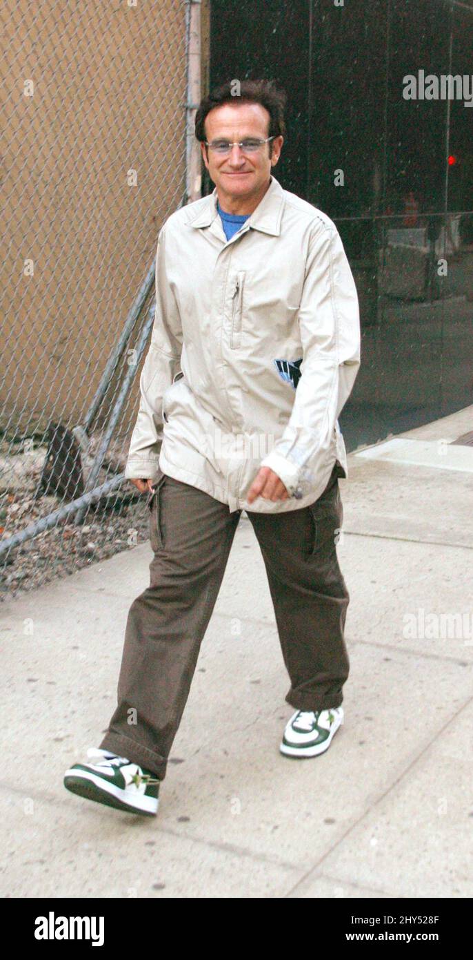 Robin williams dies age 63 nyc hi-res stock photography and images - Alamy