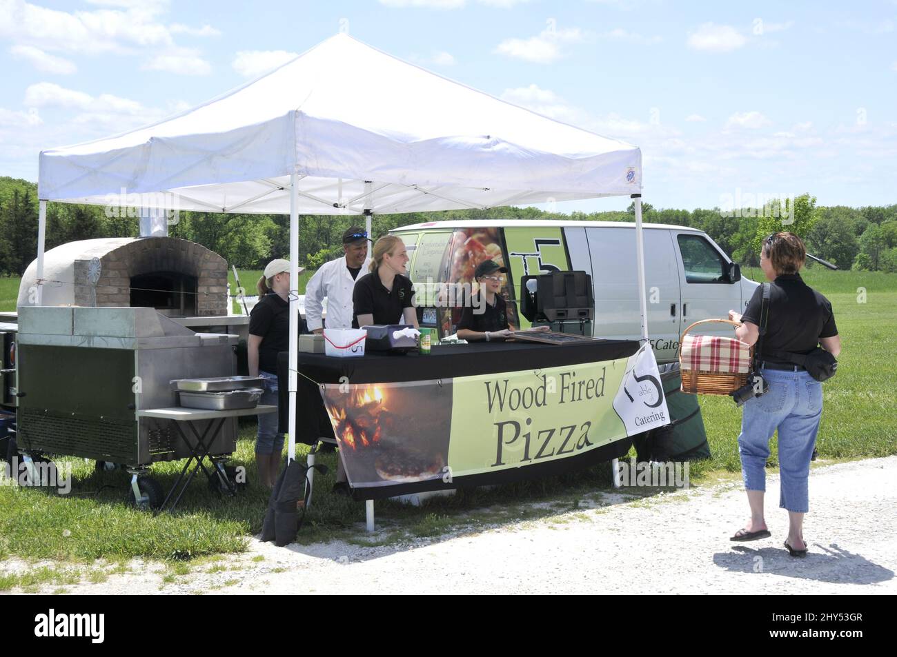 Pizza booth hi-res stock photography and images - Alamy