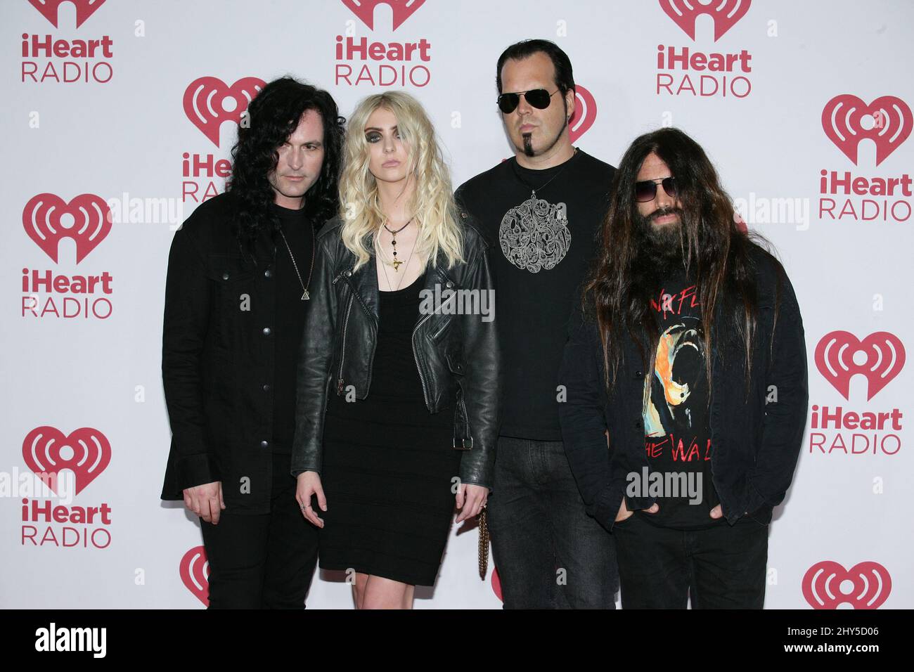 Ben Phillips, Taylor Momsen, Mark Damon, Jamie Perkins of Pretty ...