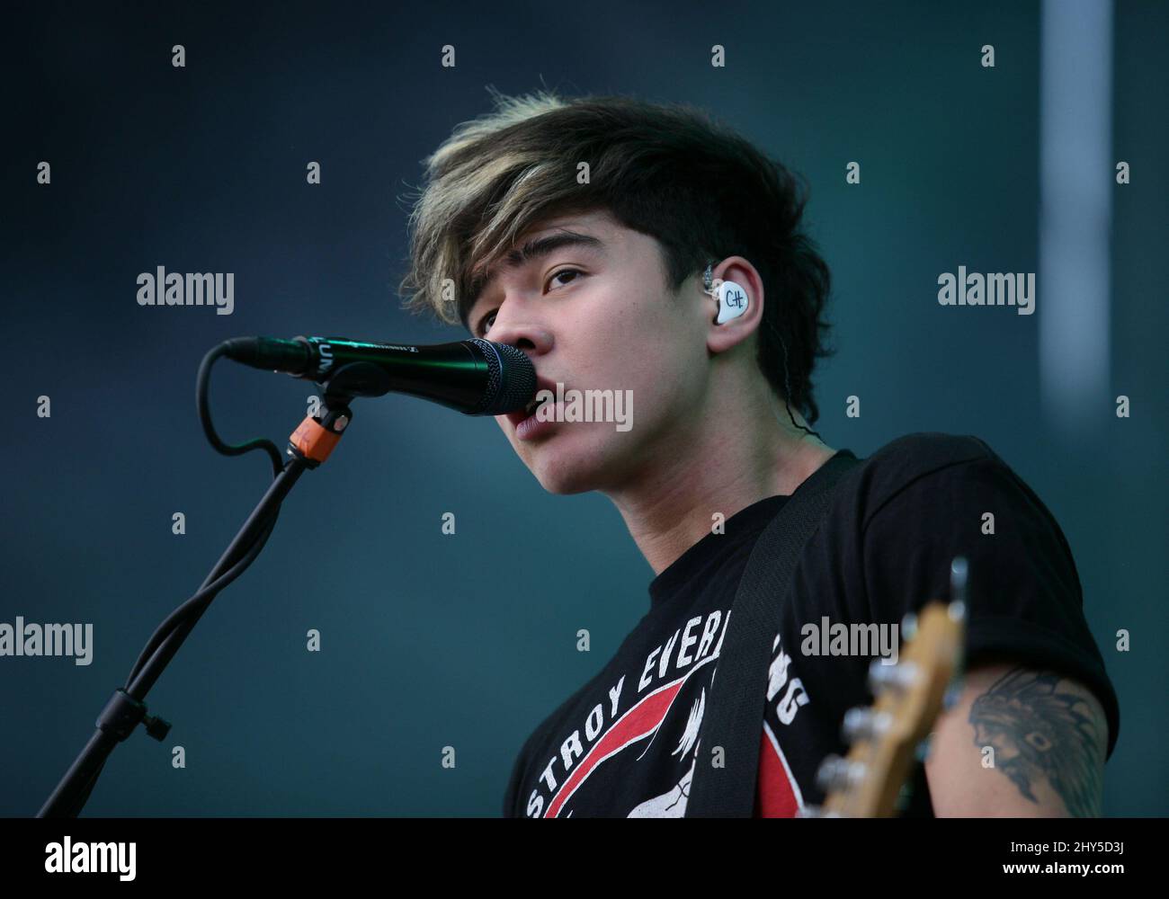 Calum Hood Desktop Wallpaper
