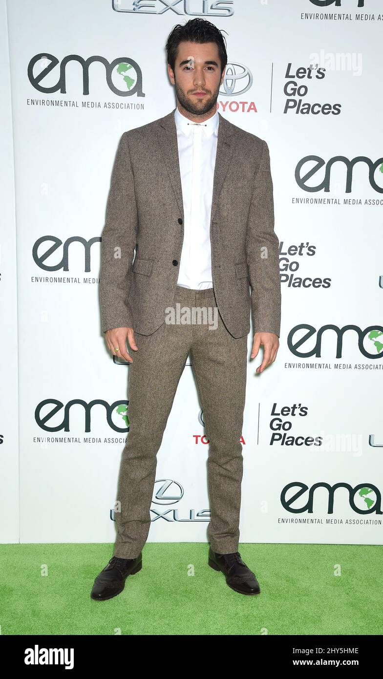 Joshua Bowman And Emily Vancamp Beach