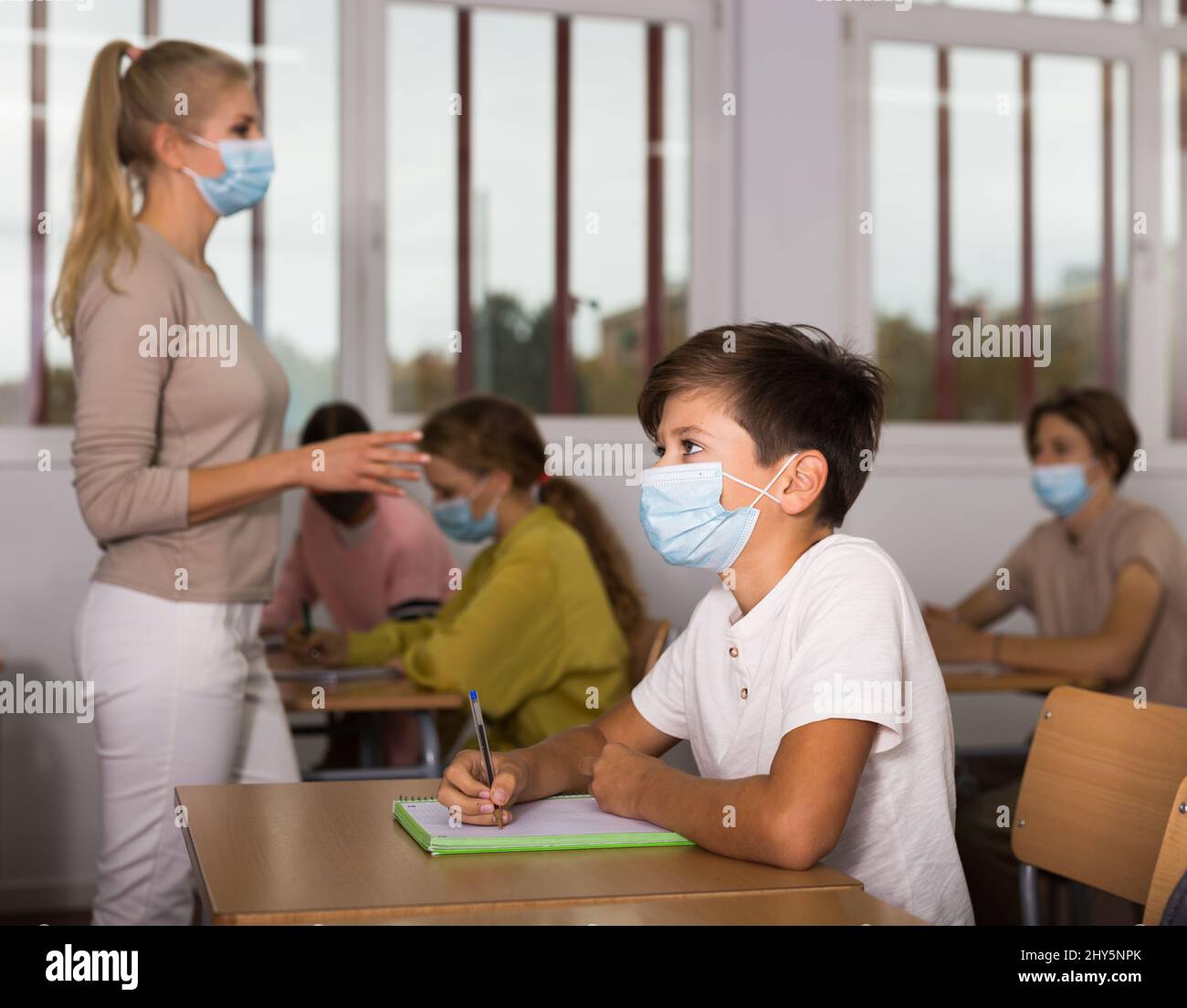 Schoolkid mask hi-res stock photography and images - Alamy