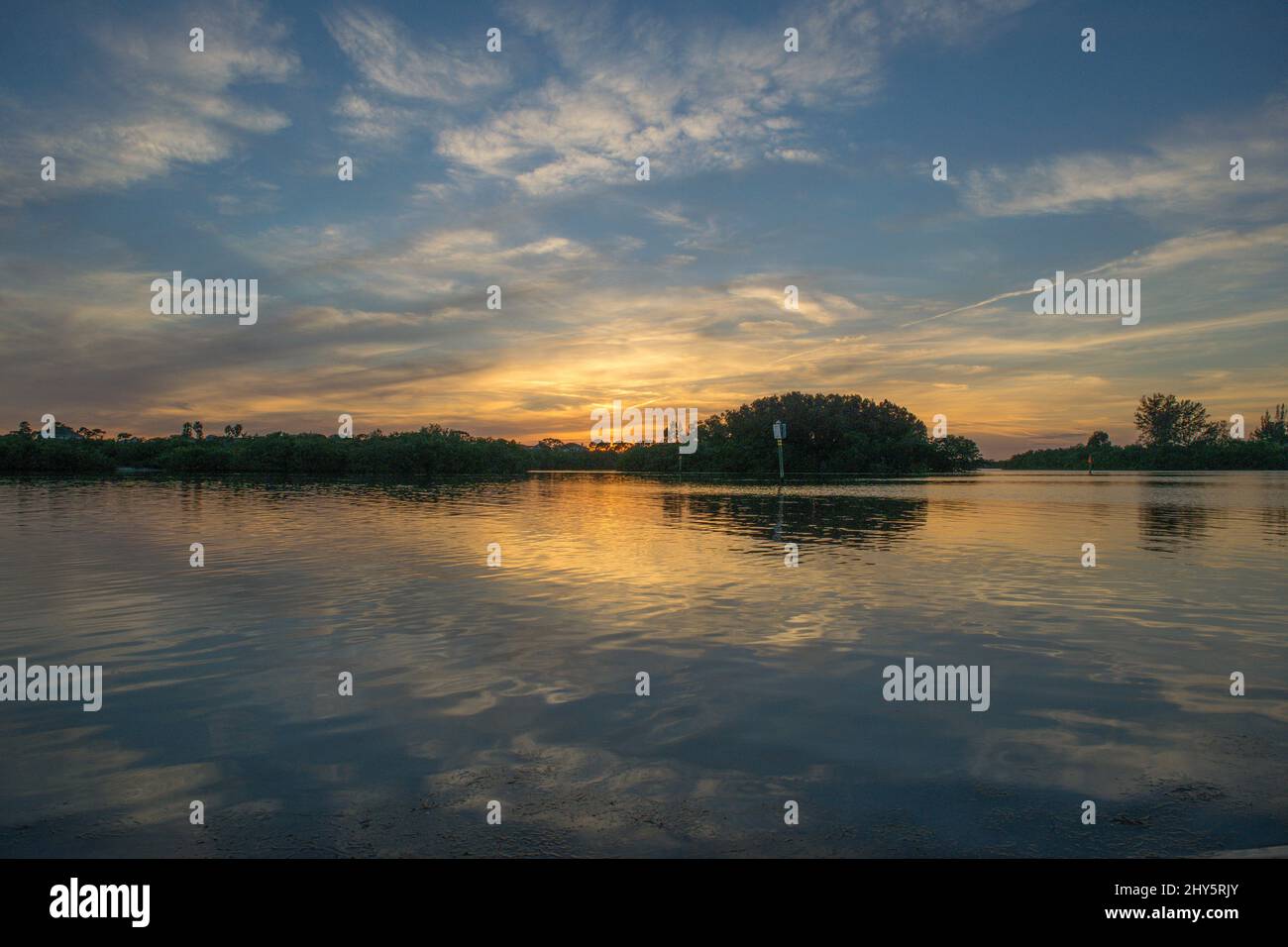 Awesome sunset hi-res stock photography and images - Alamy