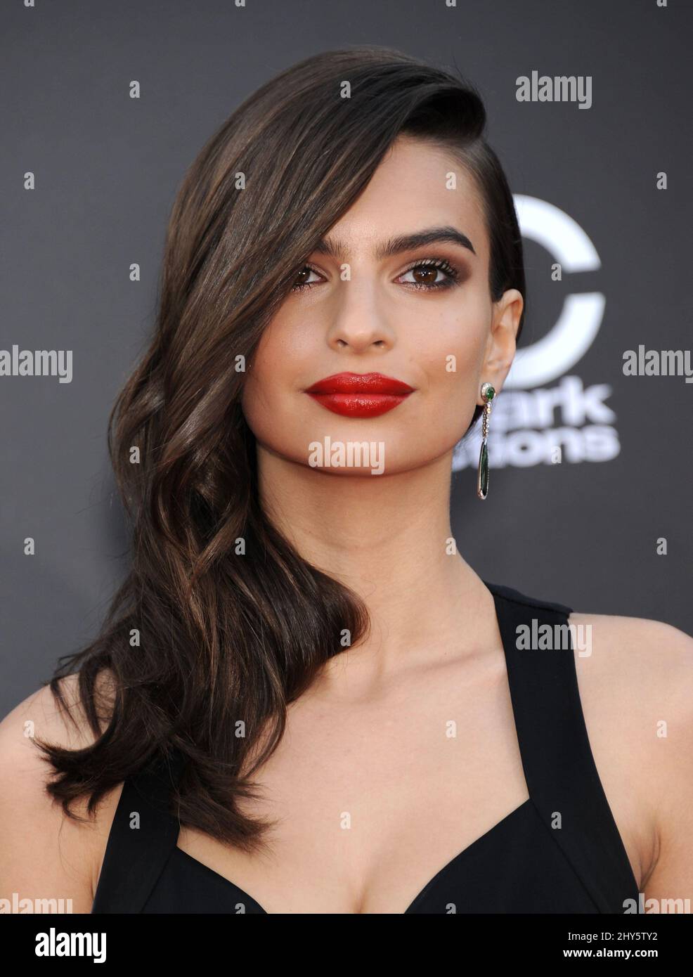 Emily Ratajkowski on the Red Carpet at the Hollywood Film Awards live ...