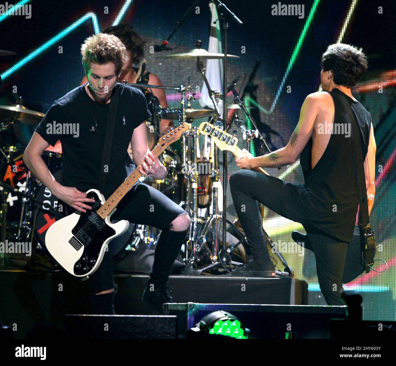 Luke hemmings and calum hood hi-res stock photography and images - Alamy