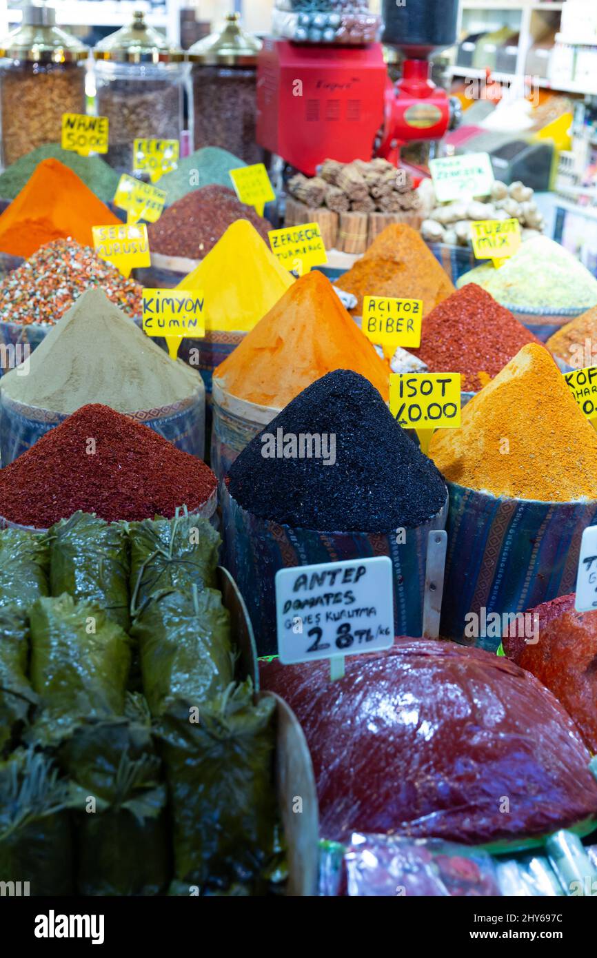 Turkish market counter with natural spices and herbs Stock Photo - Alamy