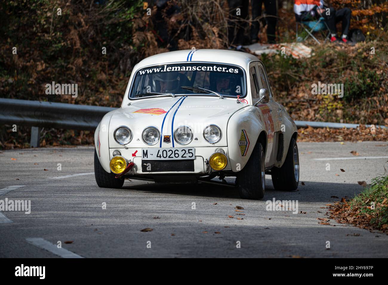 Vintage 69th edition of the Costa Brava rally Renault Dauphine Gordini on a race road Stock ...