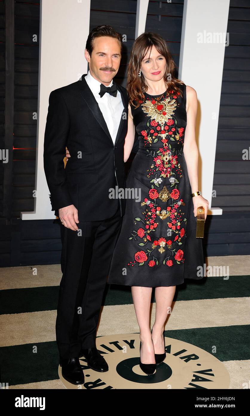 Emily Mortimer and Alessandro Nivola attending the 2015 Vanity Fair ...