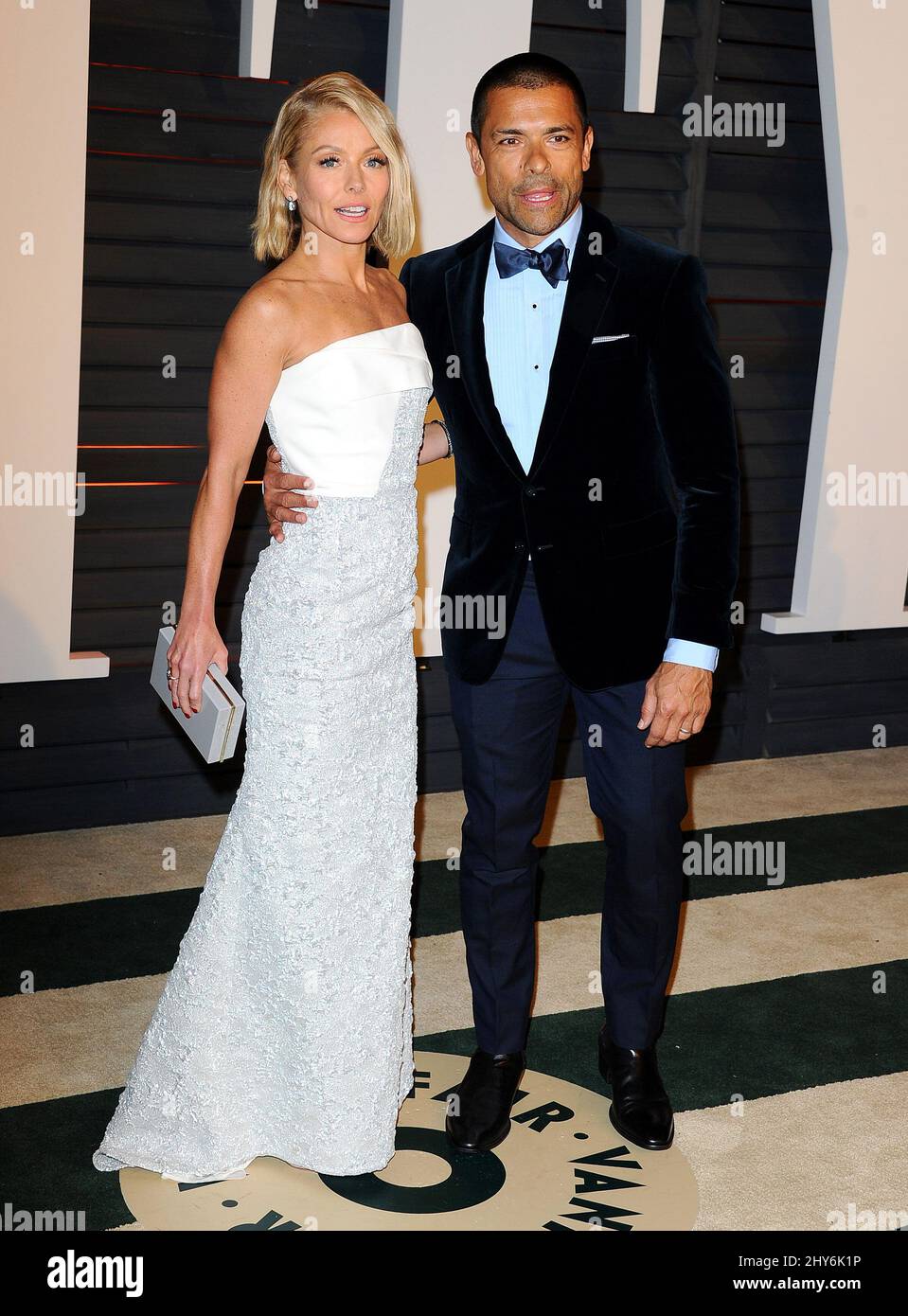 Kelly Ripa and Mark Consuelos attending the Vanity Fair Oscar Party ...