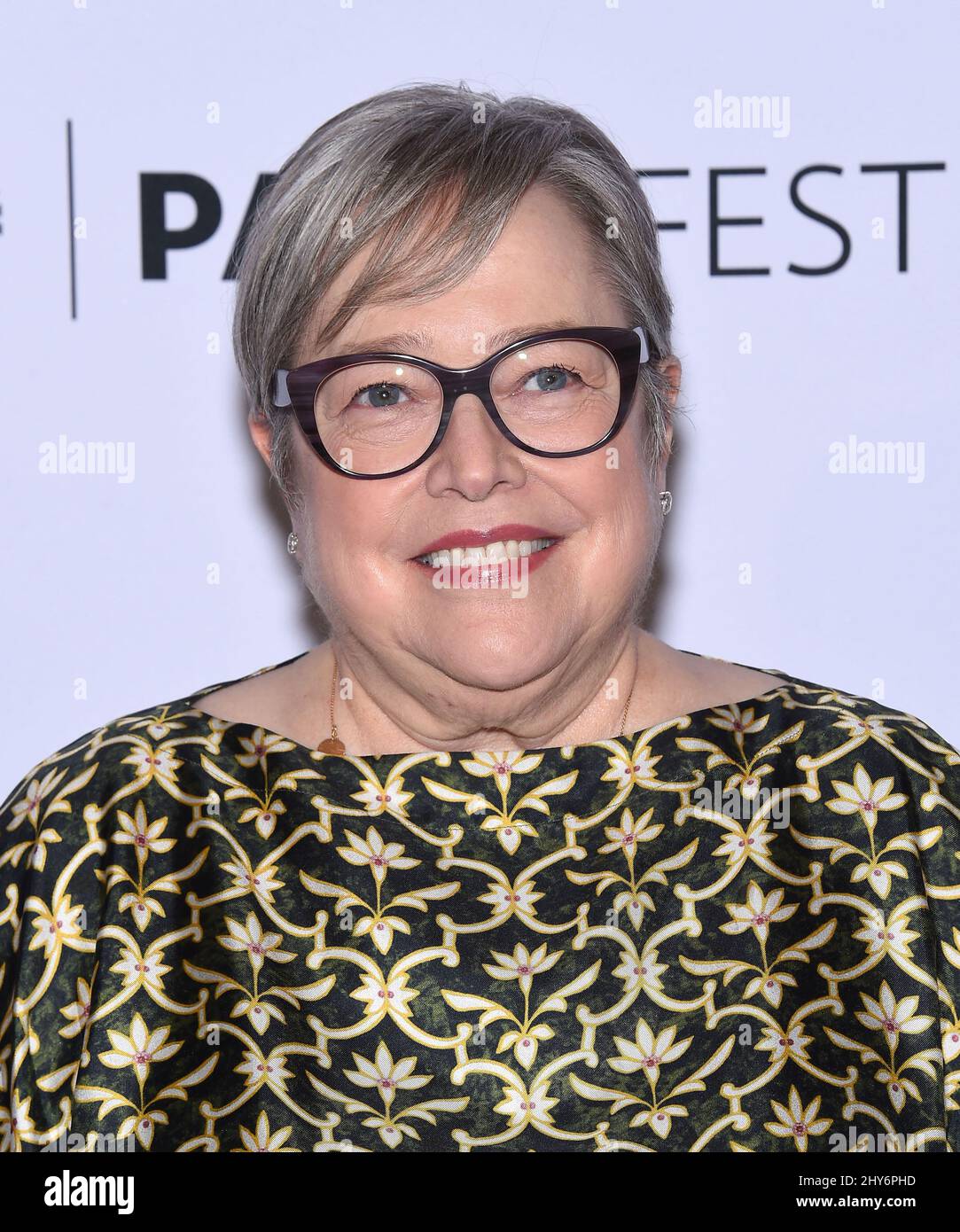 Kathy bates arrives 32nd annual paleyfest hi-res stock photography and ...