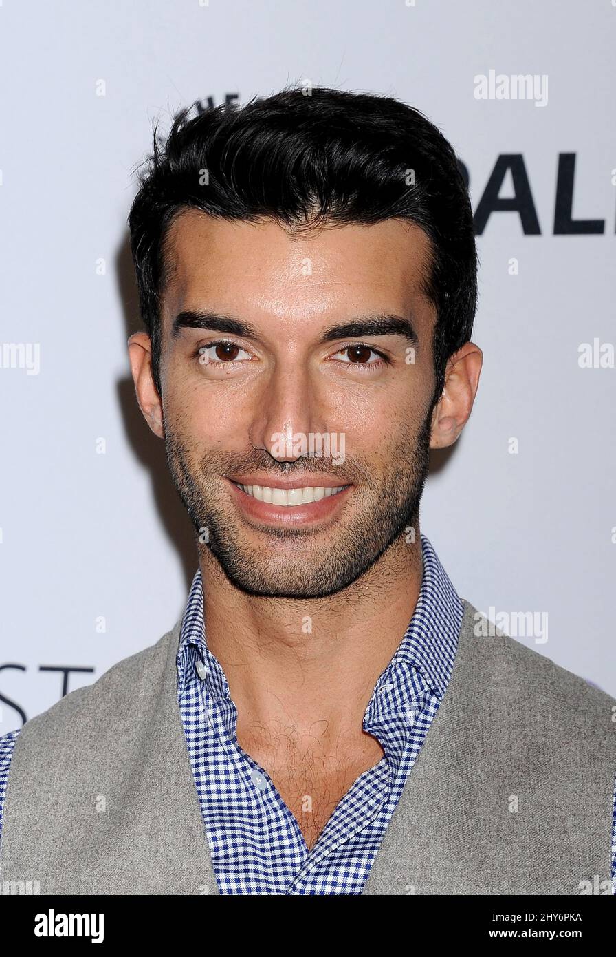 Justin Baldoni arrives at the 32nd Annual Paleyfest : "Jane the Virgin ...