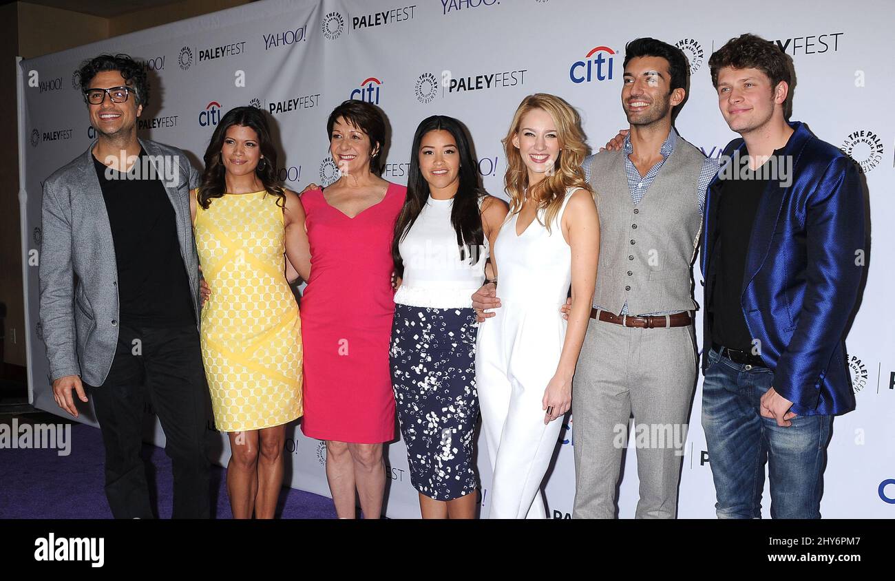 Jamie Camil, Andrea Nevado, Ivonne Coll, Gina Rodriguez, Yael Grobglas ...
